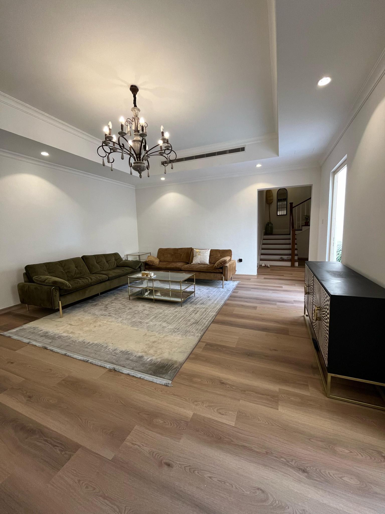 Butterscotch Oak – 5mm LVT Click System | FLOOR EXPO